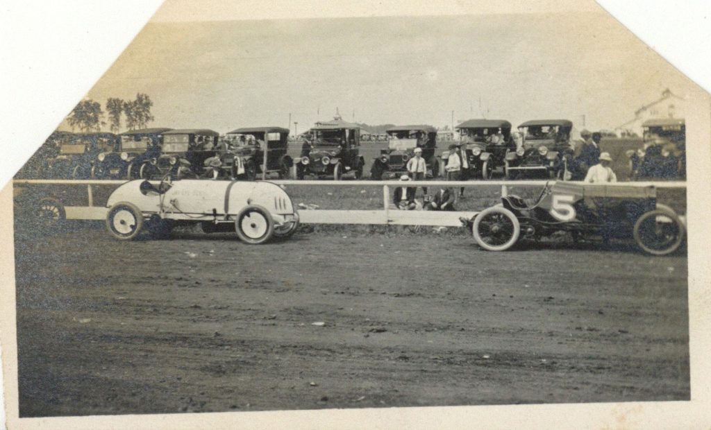 1915 ca. Race cars Fargo, No. Dak. Jay-Eye-See and Car 5 4″×2.25 ...