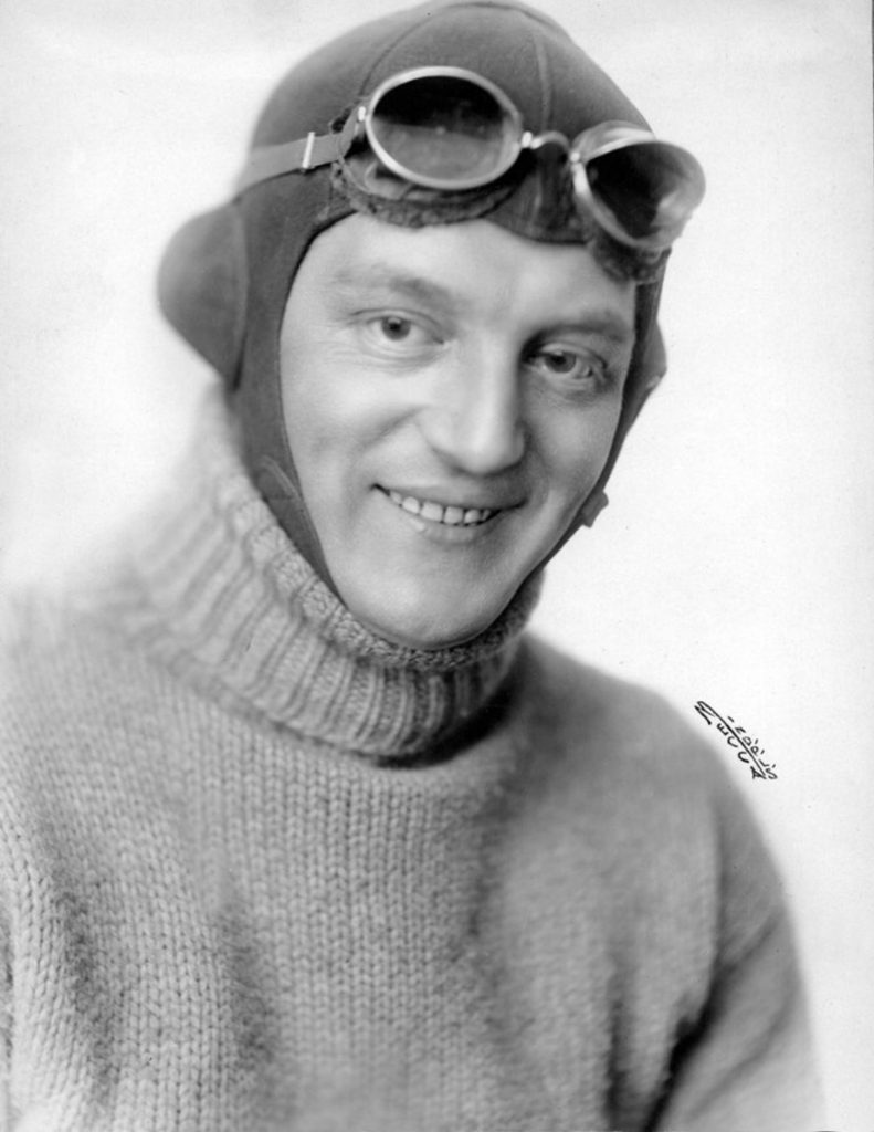 1912 ca. Gil Anderson STUTZ driver portrait screenshot